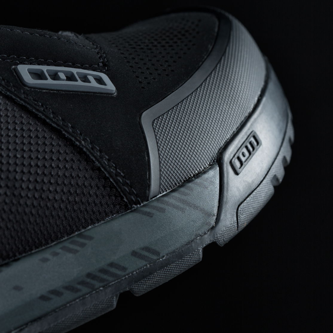 Buy Scrub Amp MTB shoes for men & women online | MTB shoes | ION shop