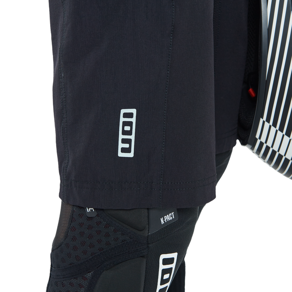 Buy women's Scrub MTB shorts online | MTB clothing | ION