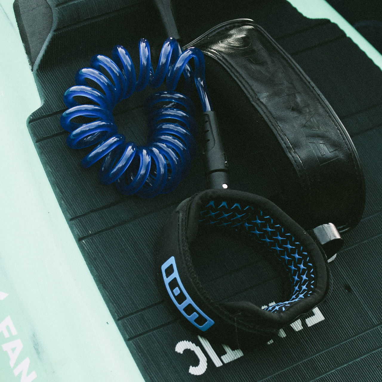 Wing Leash Core Coiled | ION Water